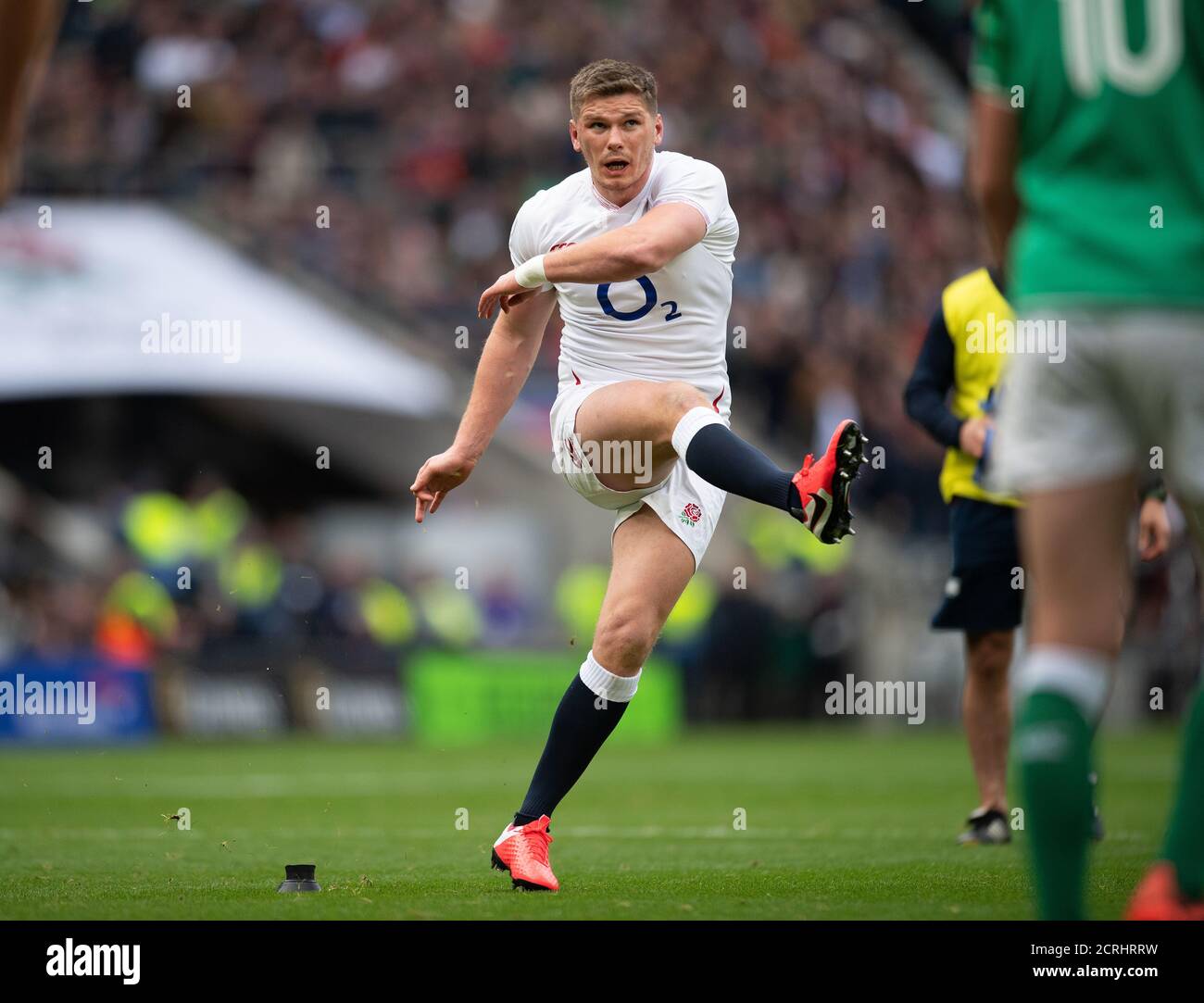 England's Owen Farrell kicks a conversion PHOTO CREDIT : © MARK PAIN ...
