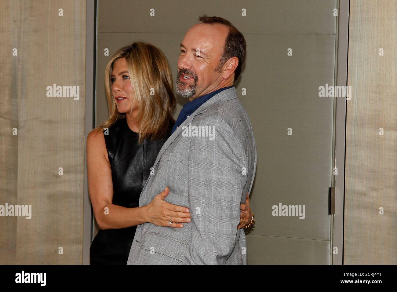 Jennifer aniston london horrible hi-res stock photography and images ...