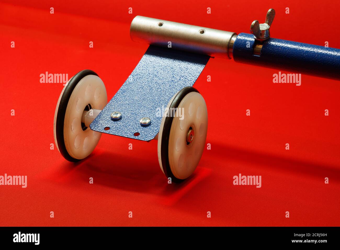 Tailor cutting cloth hi-res stock photography and images - Alamy
