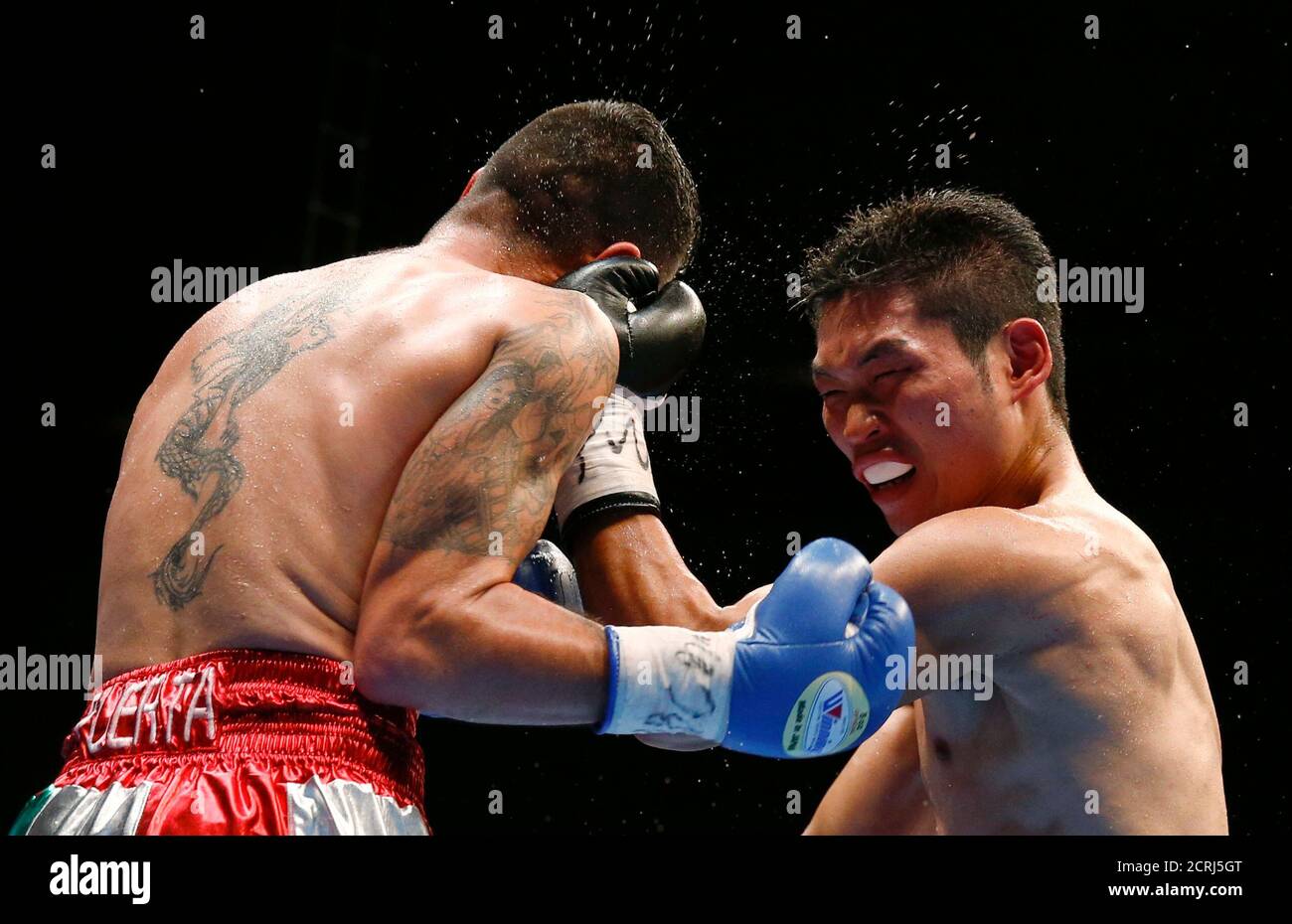 Asia super featherweight hi-res stock photography and images - Alamy