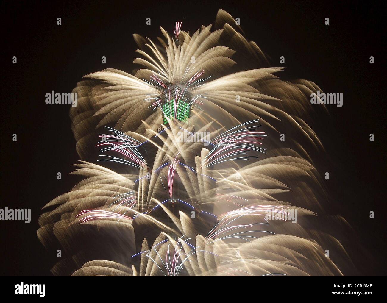 Taipei 101 fireworks hi-res stock photography and images - Alamy