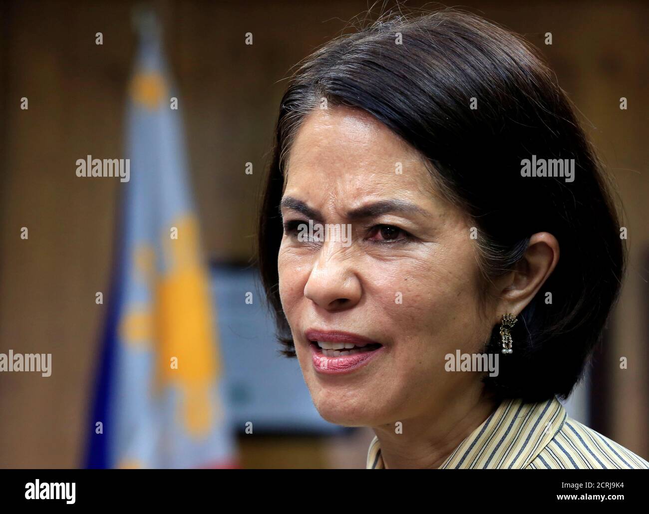 Philippines secretary hi-res stock photography and images - Alamy