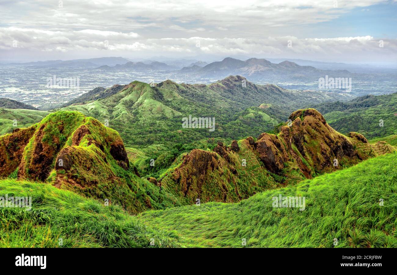 View from the Peak of a Mountain, Mount Batulao, Nasugbu, Batangas ...
