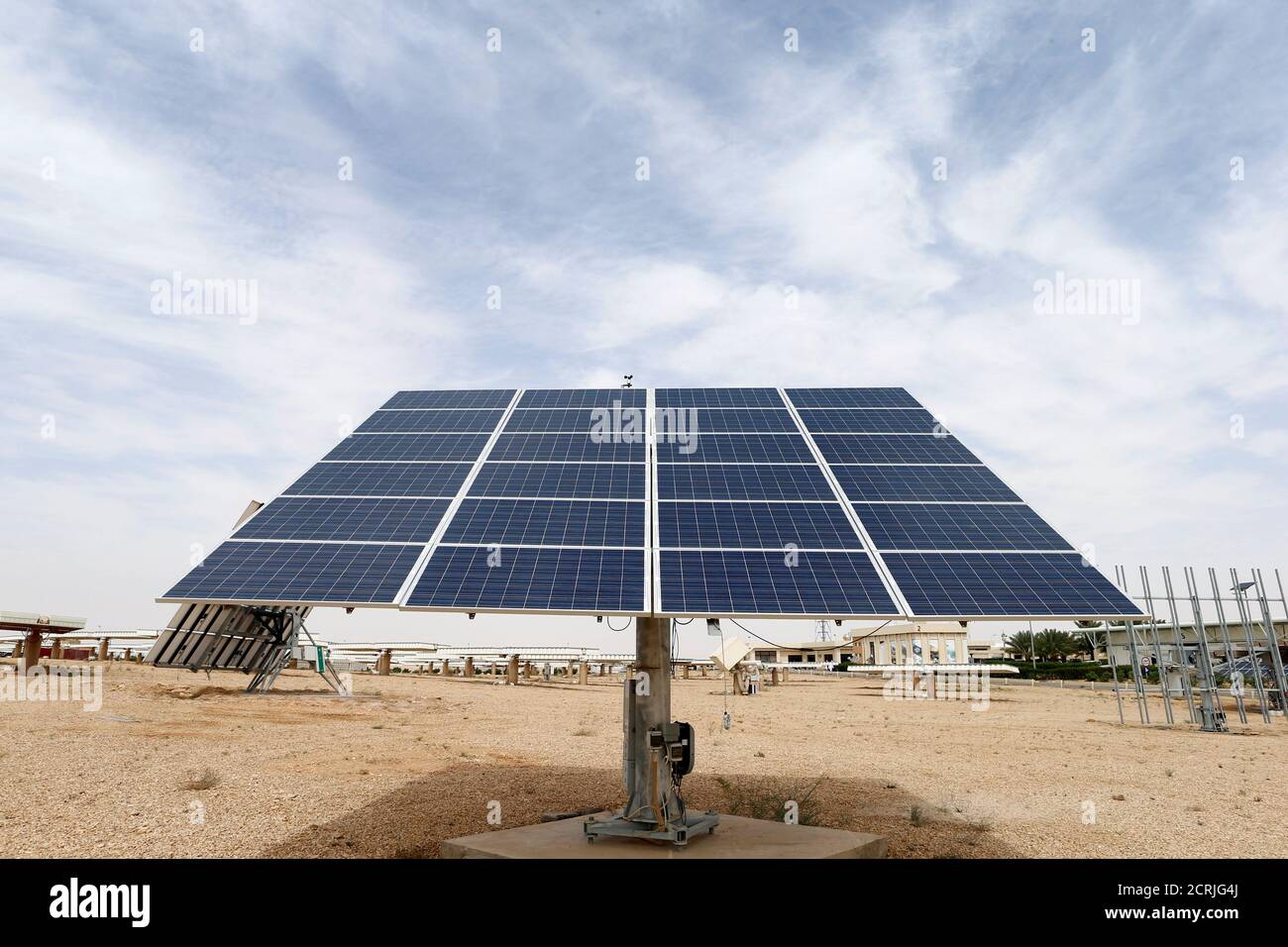 Saudi power plant hi-res stock photography and images - Alamy