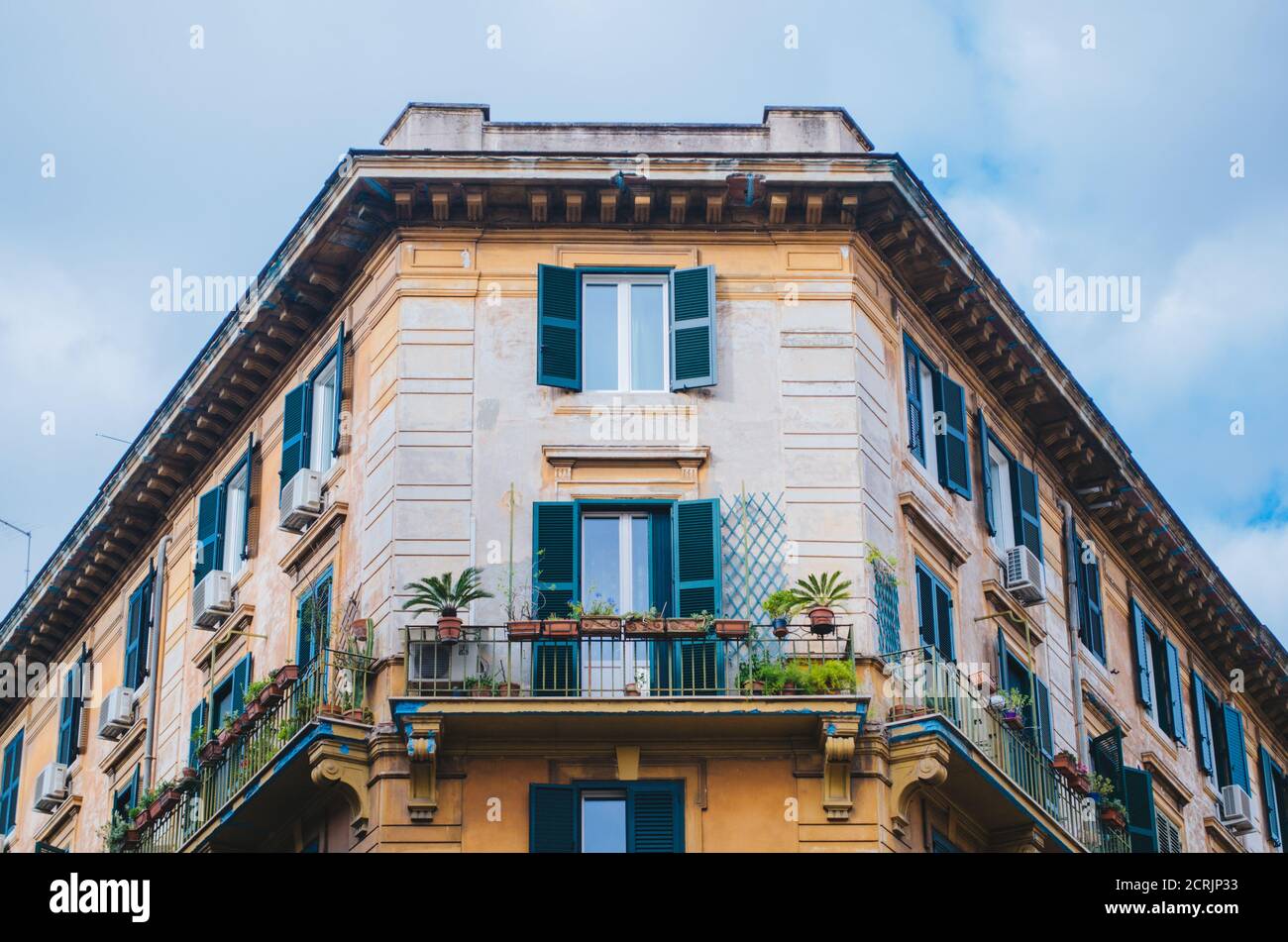Downtown rome hi-res stock photography and images - Alamy