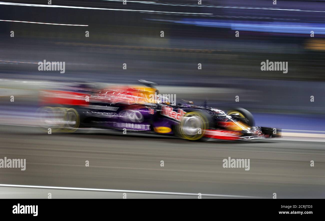 Daniel ricciardo red bull formula one racing car hi-res stock ...