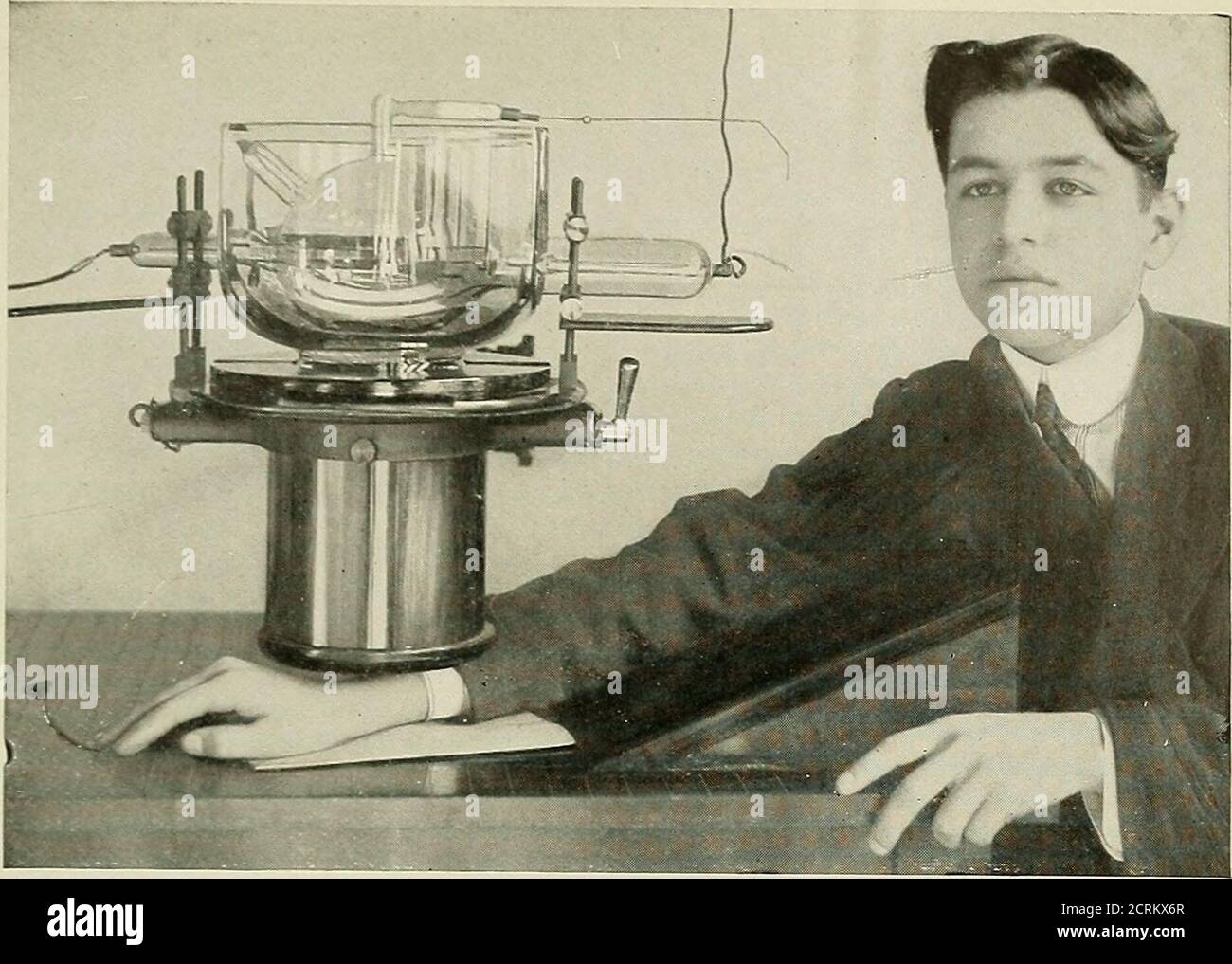 . Röntgen rays and electro-therapeutics : with chapters on radium and ...