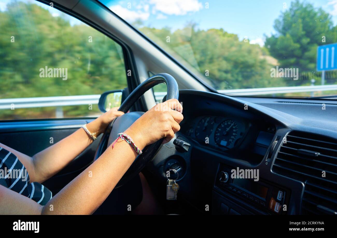 Girl driving car woman drive hi-res stock photography and images - Alamy