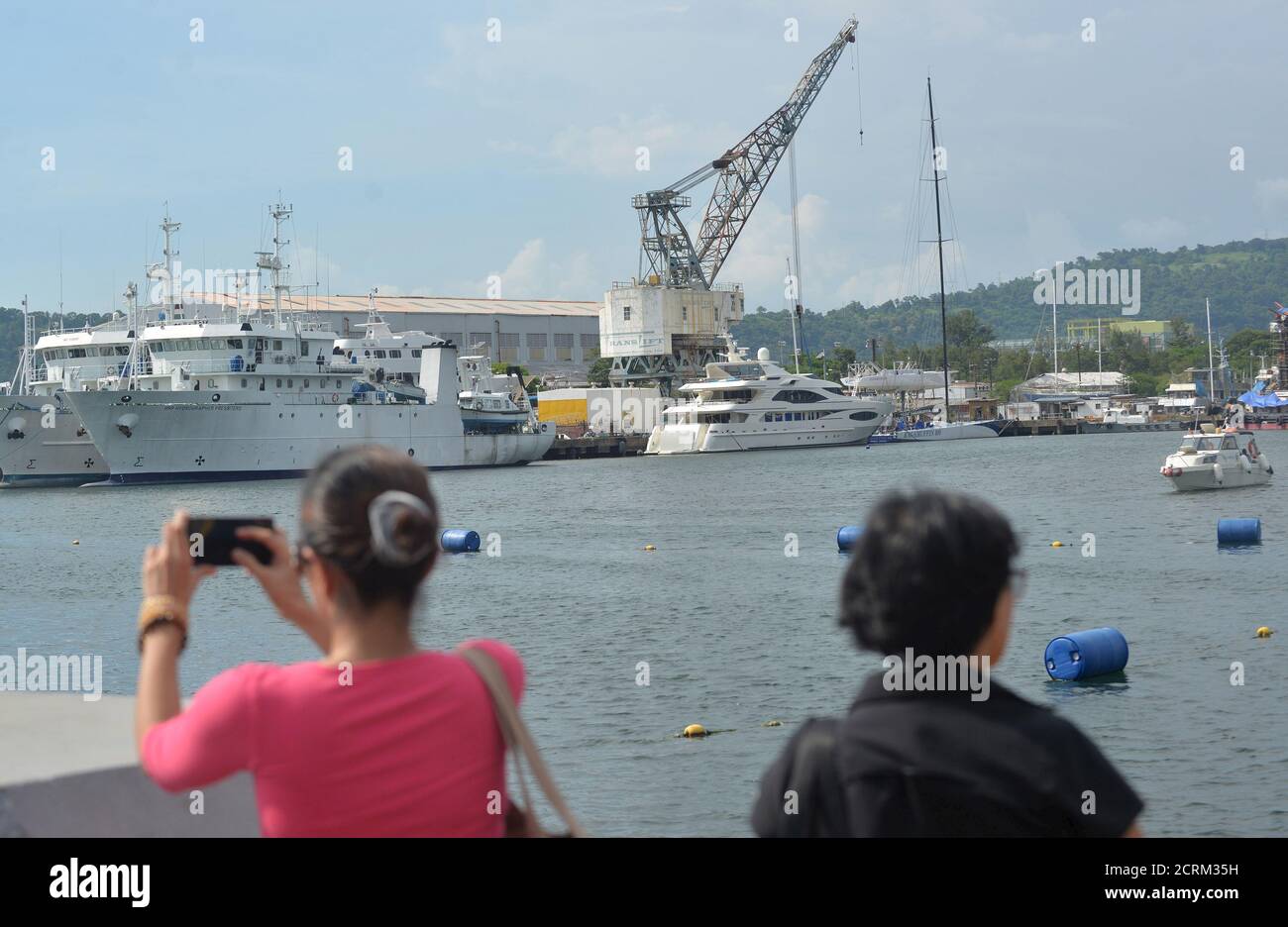 Subic bay naval base philippines hi-res stock photography and images ...