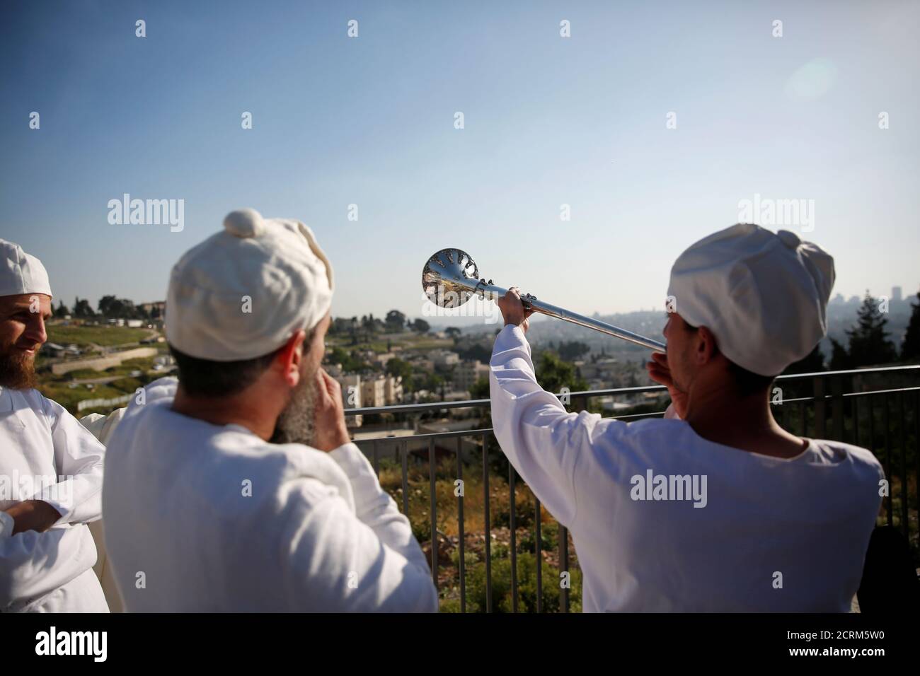 Jewish priest hi-res stock photography and images - Alamy