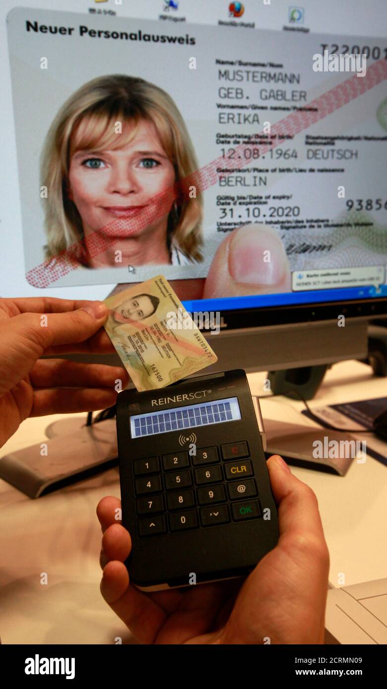 Personalausweis berlin hi-res stock photography and images - Alamy