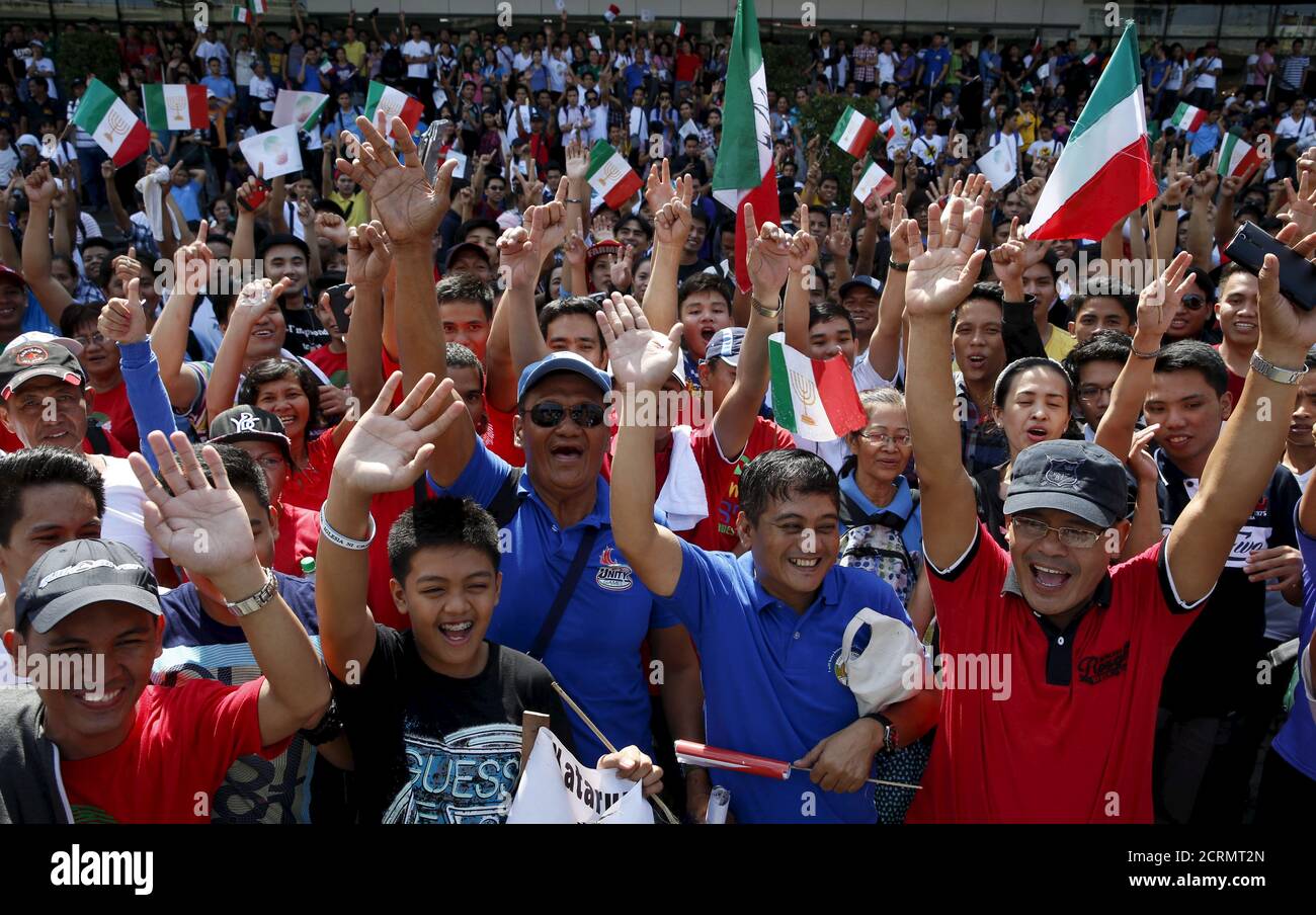 Metro manila church hi-res stock photography and images - Alamy