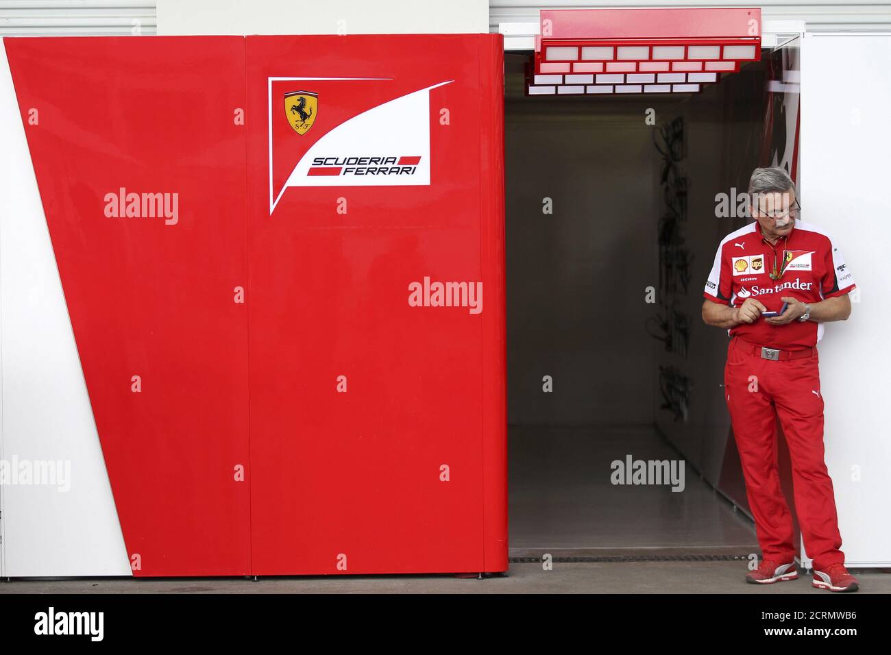 Ferrari pit stop formula hi-res stock photography and images - Alamy