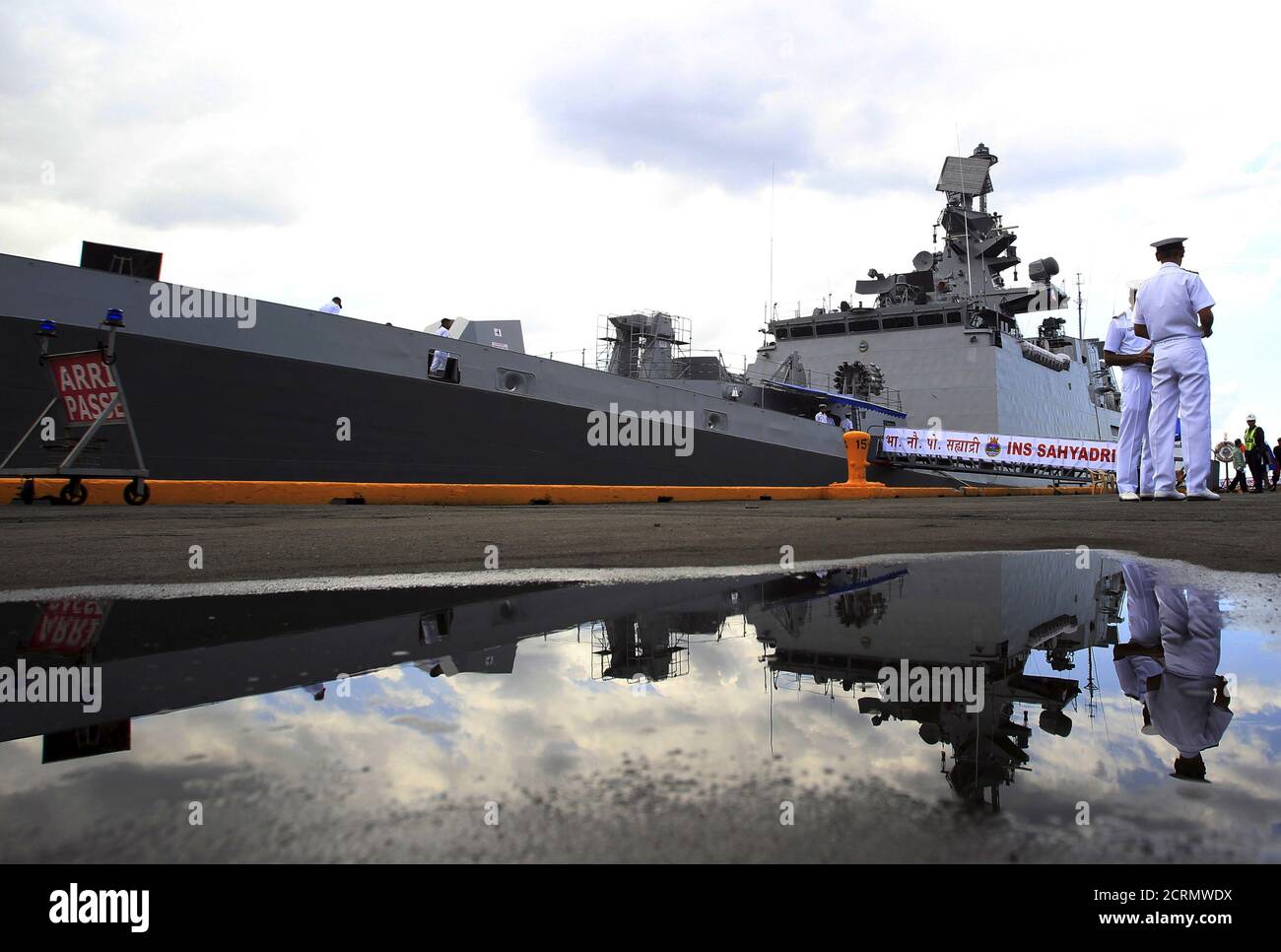 Indian navy shivalik class stealth frigate hi-res stock photography and ...