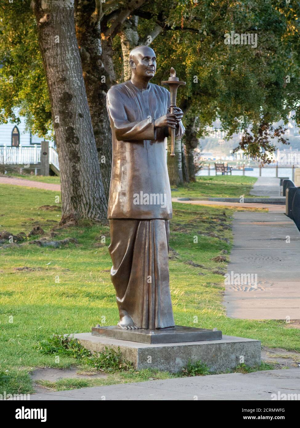 World harmony peace statue hi-res stock photography and images - Alamy