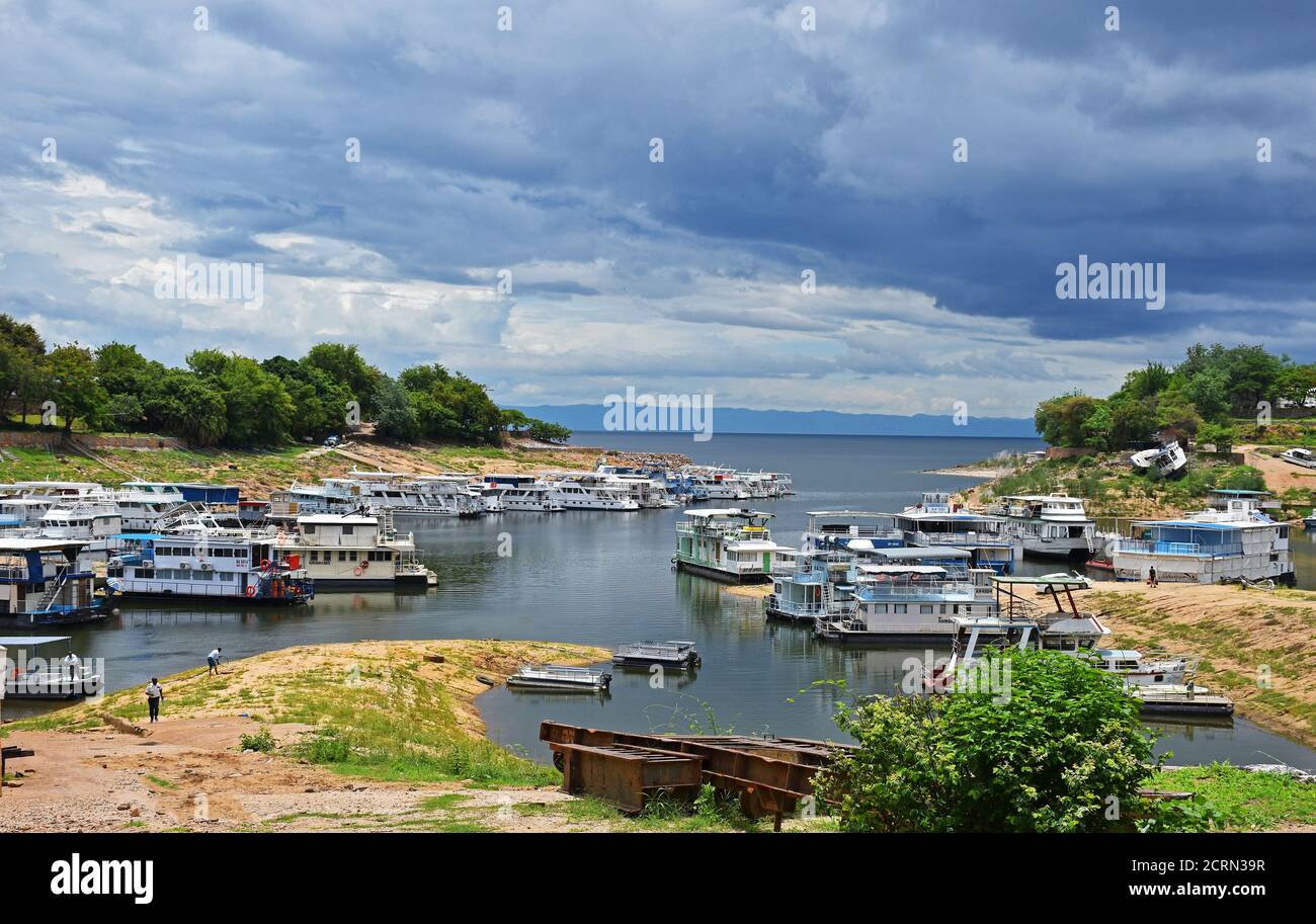 Kariba dam hi-res stock photography and images - Alamy