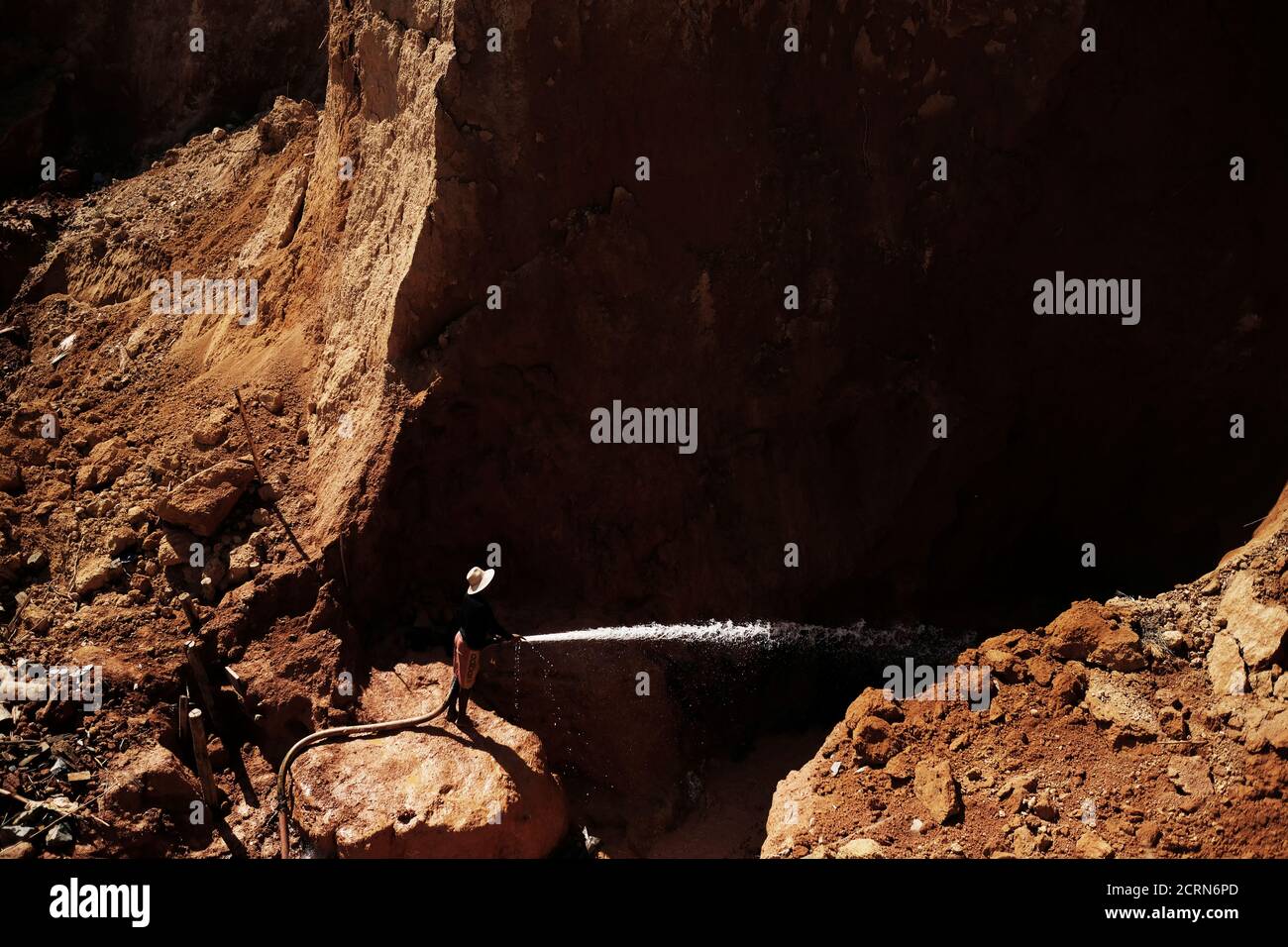 High pressure water jets hi-res stock photography and images - Alamy