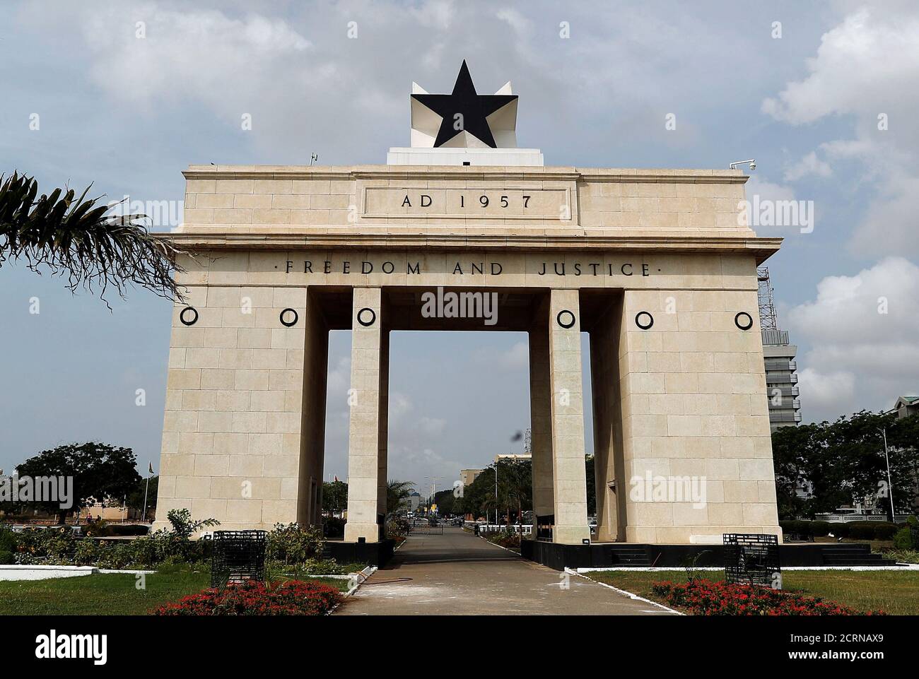 Ghana independence arch hi-res stock photography and images - Alamy