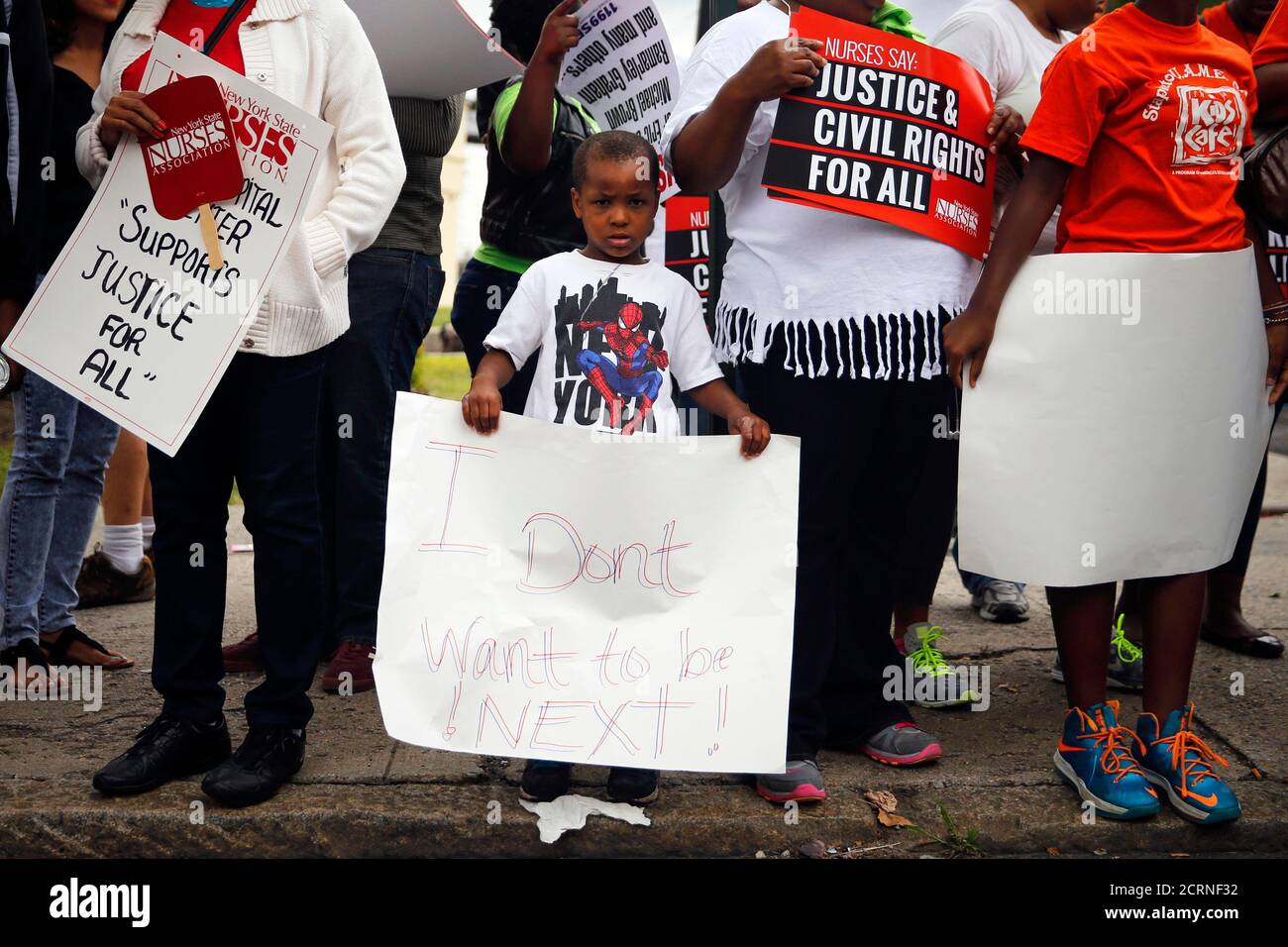 Choke sign hi-res stock photography and images - Alamy