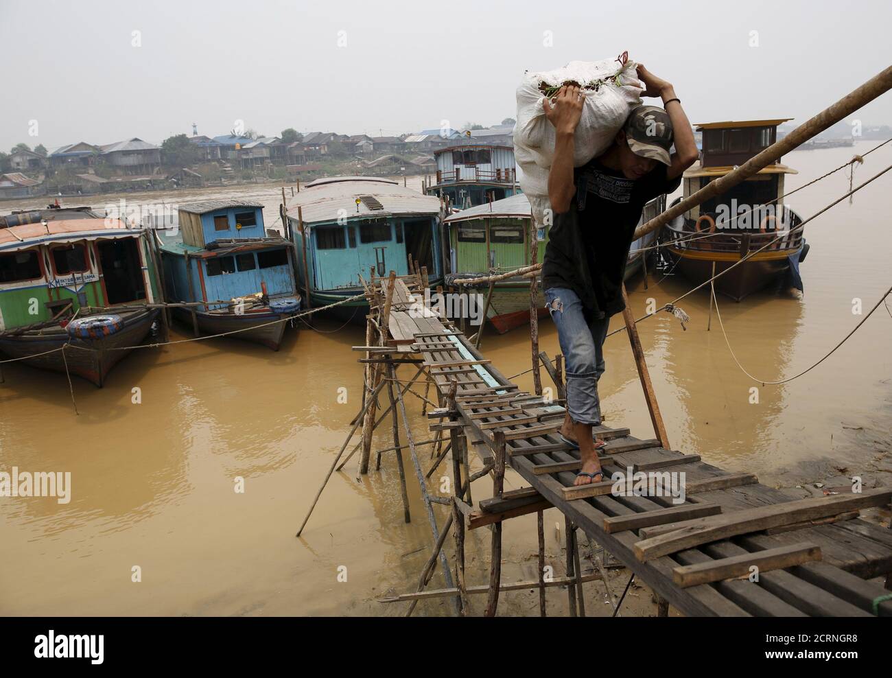 Kahayan river hi-res stock photography and images - Alamy