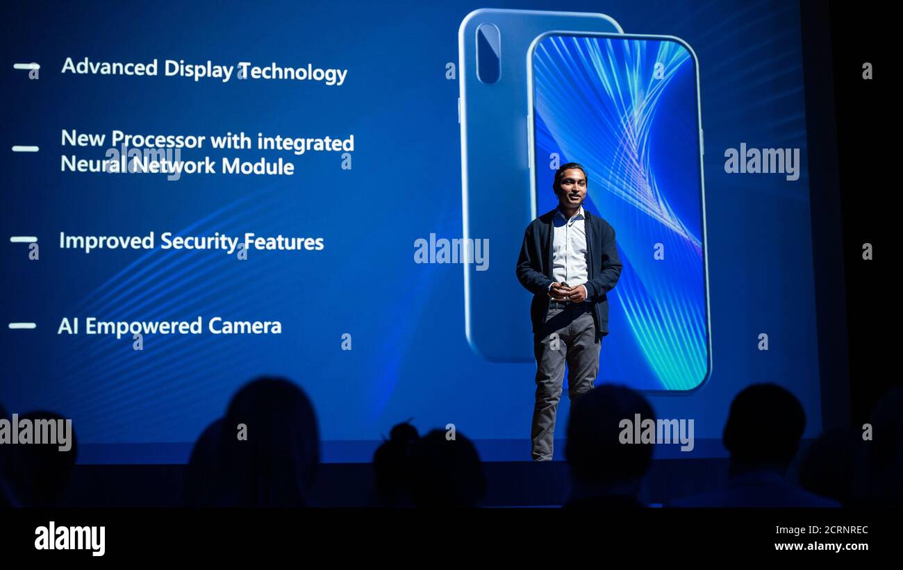 Live Event with New Products Reveal: Keynote Speaker Presents ...