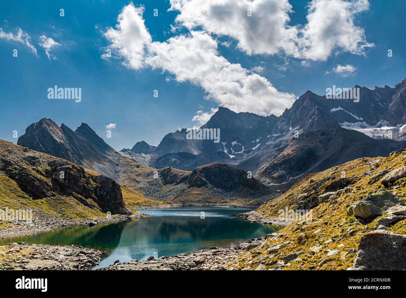 The Marinet lakes are located in French territory. They can be reached ...