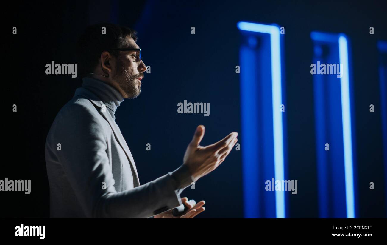 Presenter speaker conference talk auditorium hi-res stock photography ...