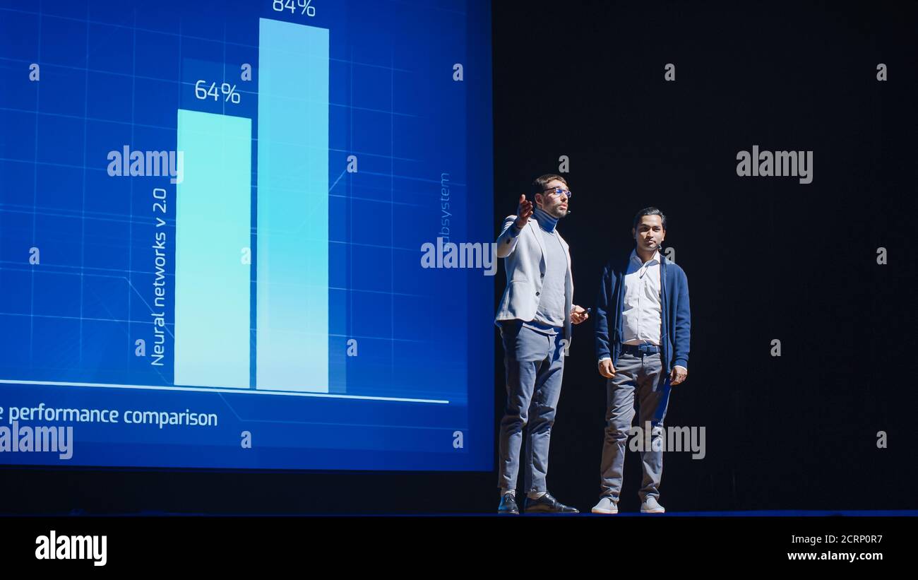 Businessman speaking crowd hi-res stock photography and images - Alamy