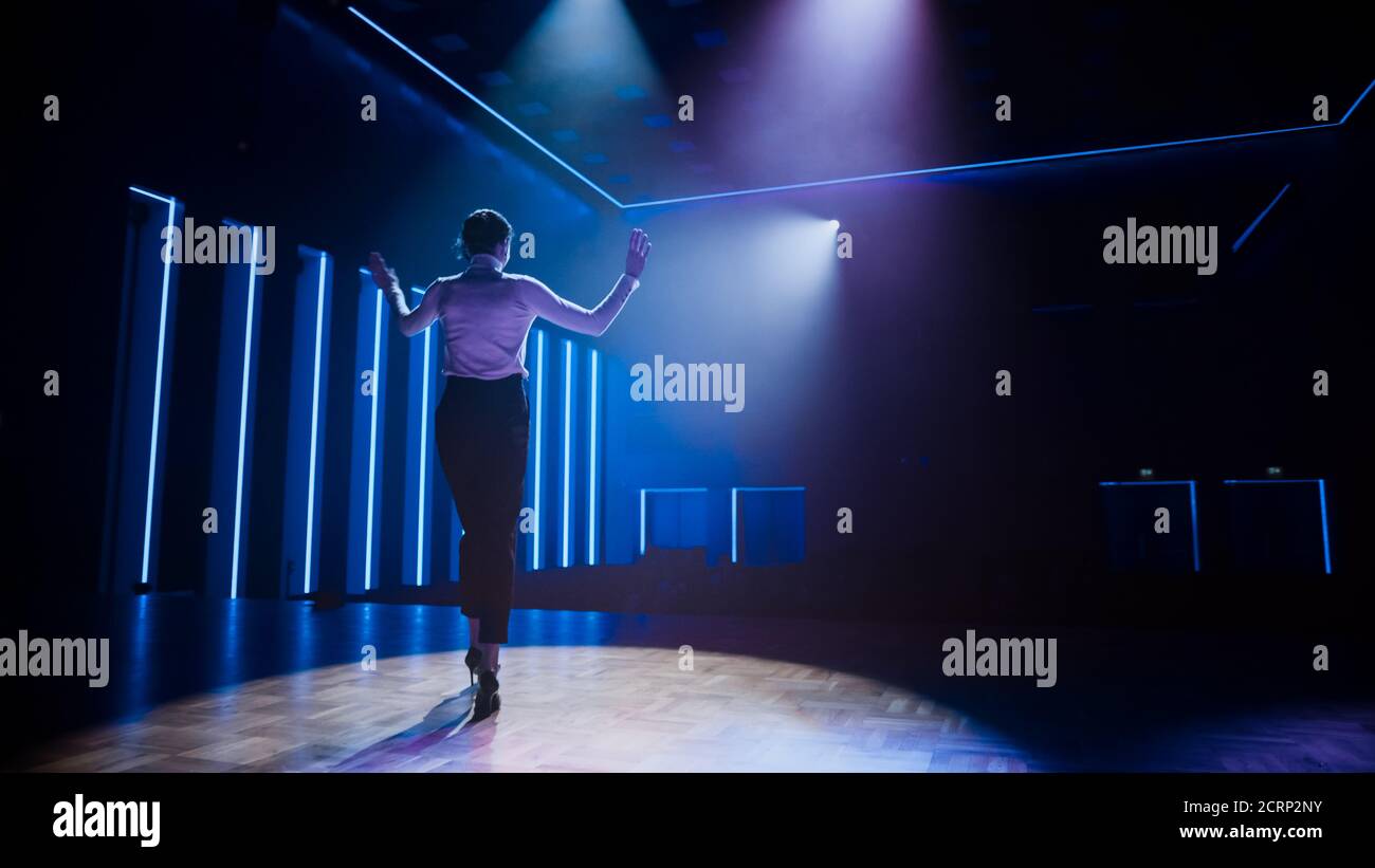 Famous Female Entertainer Gets on the Stage, Greets Audience, Starts ...