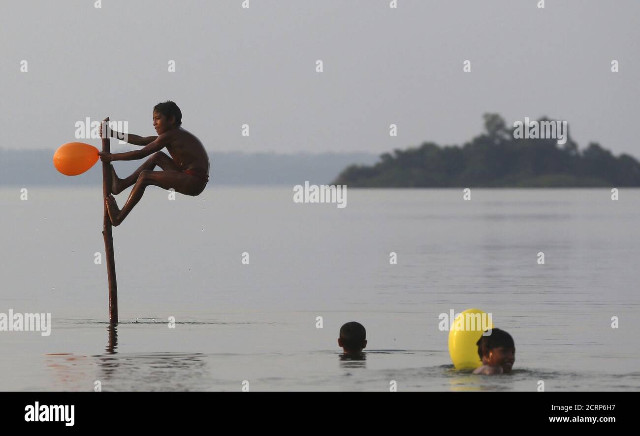 Kamayura tribe in the xingu hi-res stock photography and images - Alamy