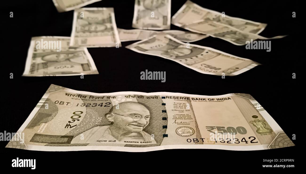Indian currency five hundred 500 rupees note isolated on black ...