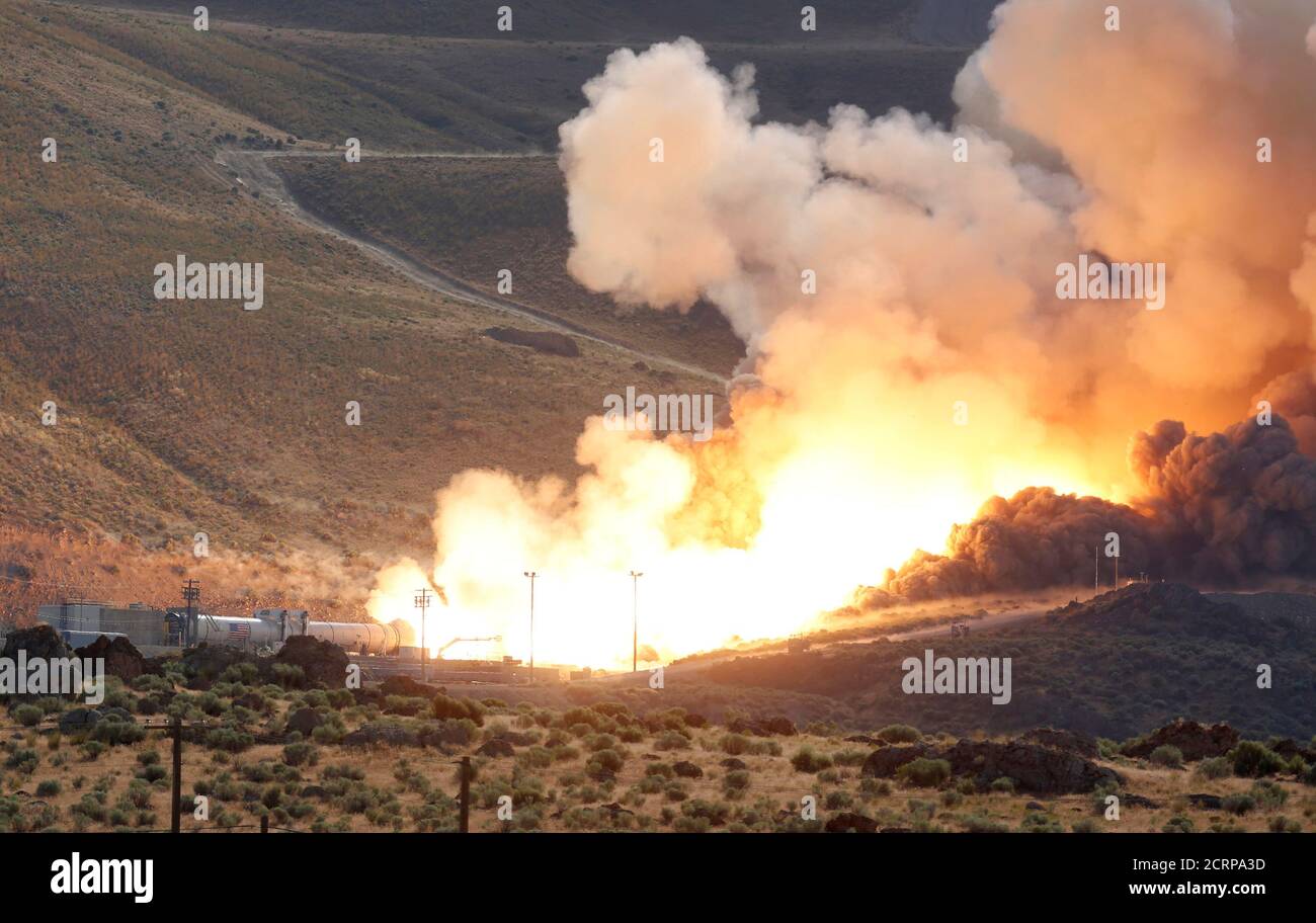 Orbital atk rocket hi-res stock photography and images - Alamy
