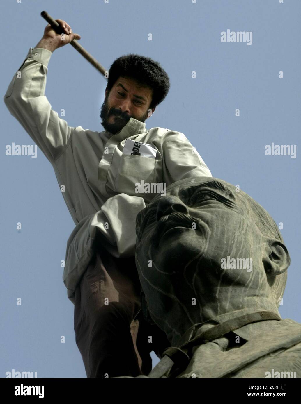 Mansur statue hi-res stock photography and images - Alamy