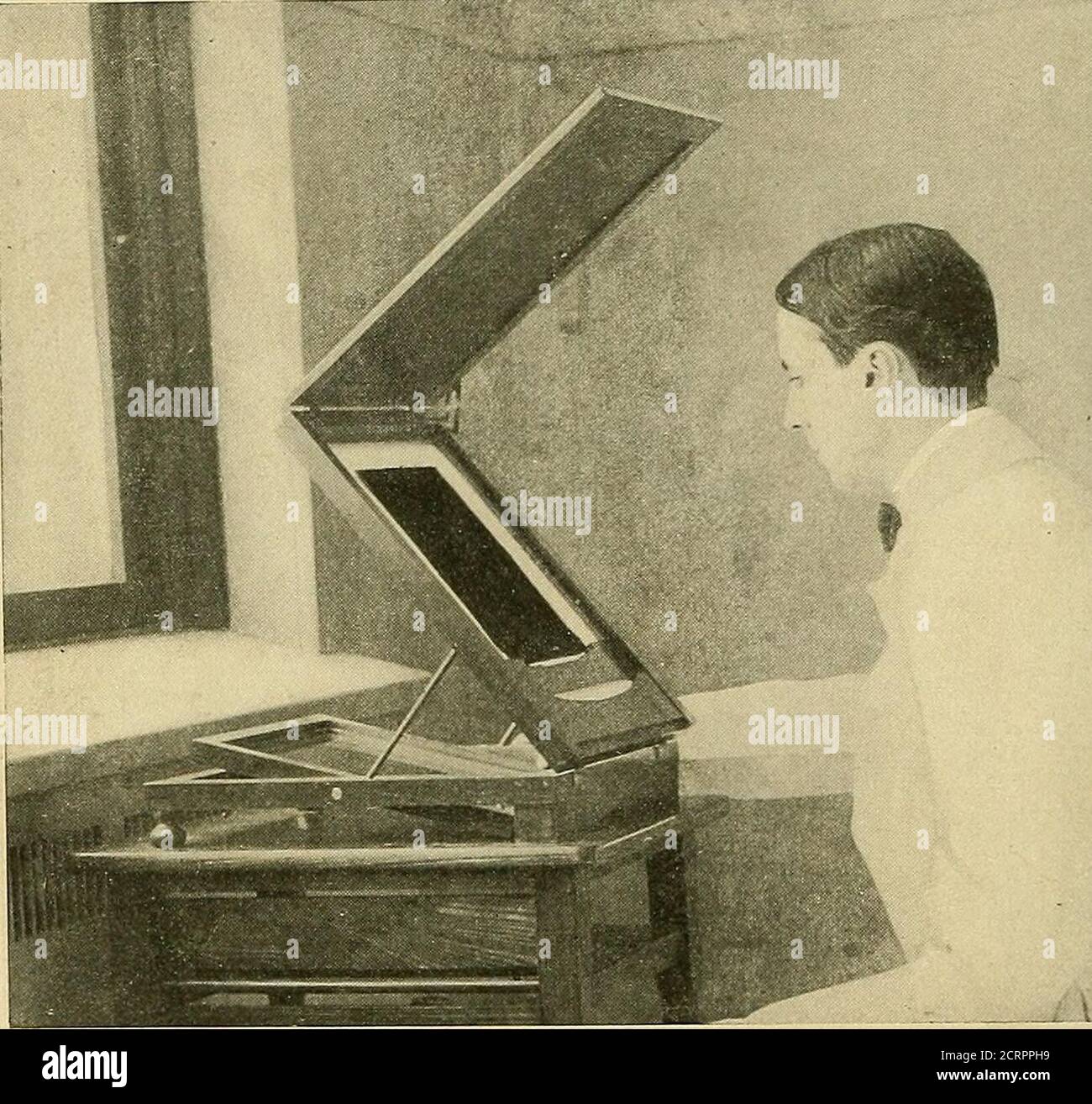 . The Roentgen rays in medicine and surgery as an aid in diagnosis and ...