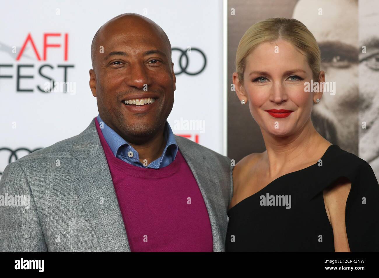 Byron allen jennifer lucas hi-res stock photography and images - Alamy
