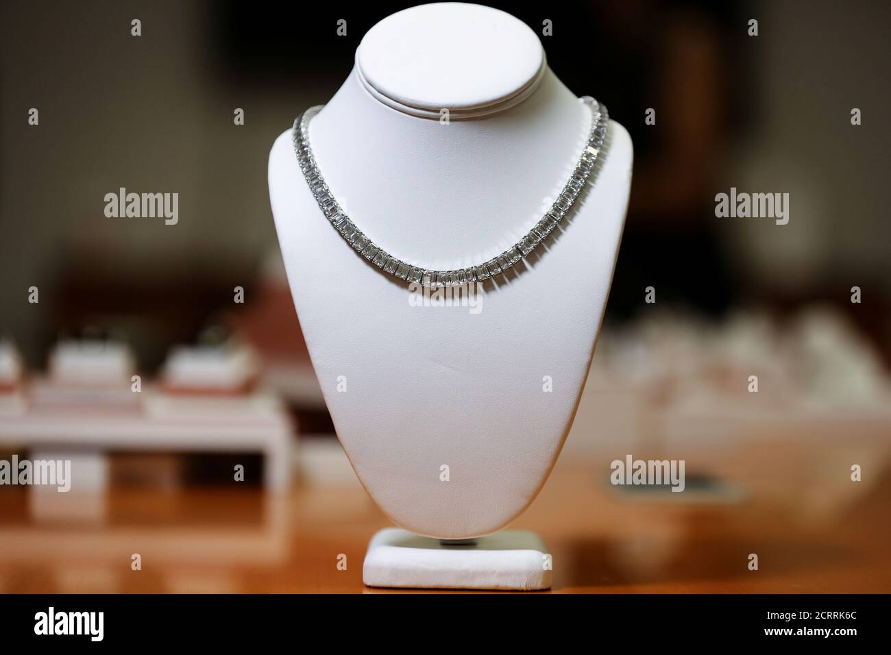 Lab grown diamonds hi-res stock photography and images - Alamy