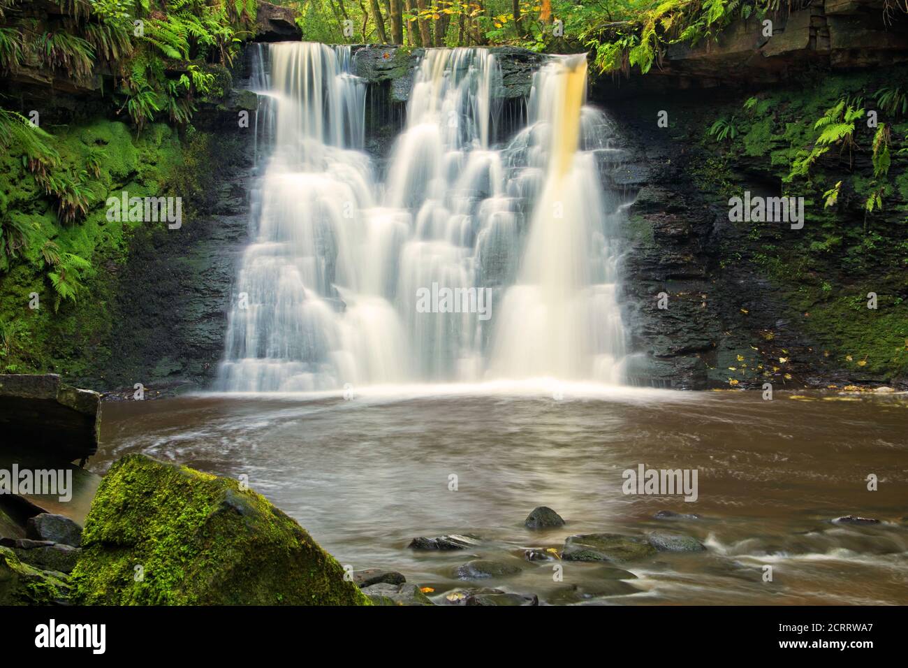 Curtain falling hi-res stock photography and images - Alamy