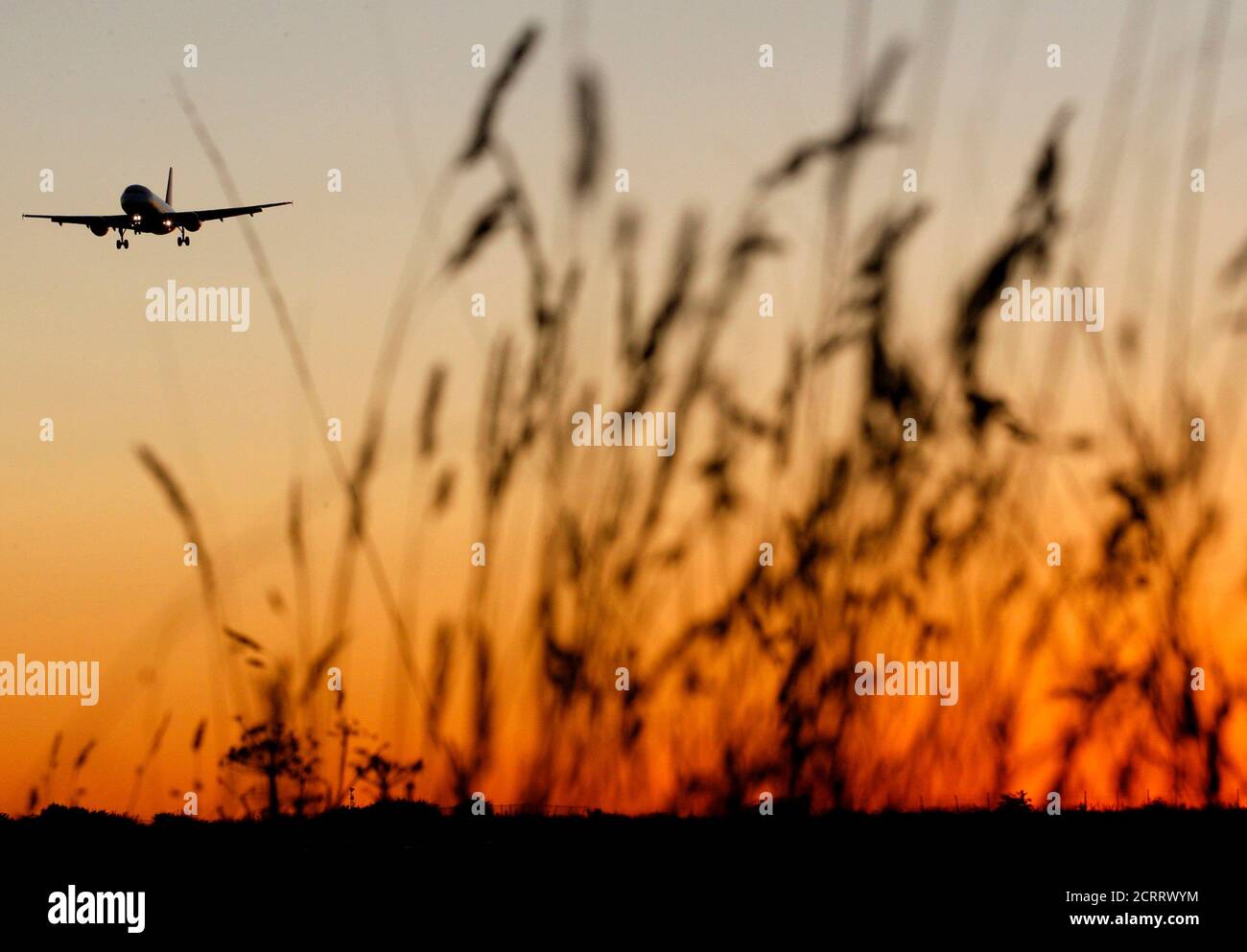 Easyjet plc hi-res stock photography and images - Alamy