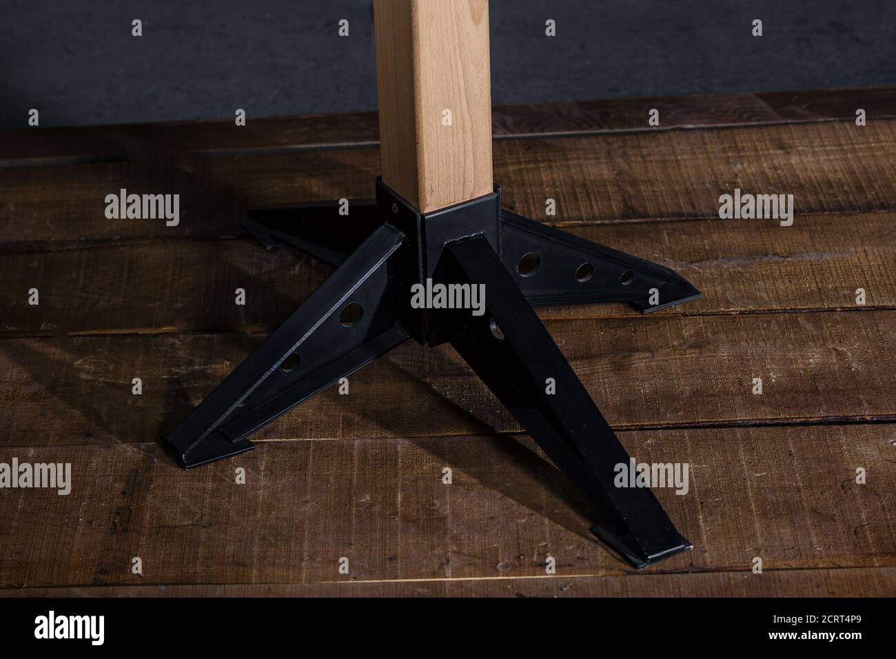 Wooden table steel legs hi-res stock photography and images - Alamy