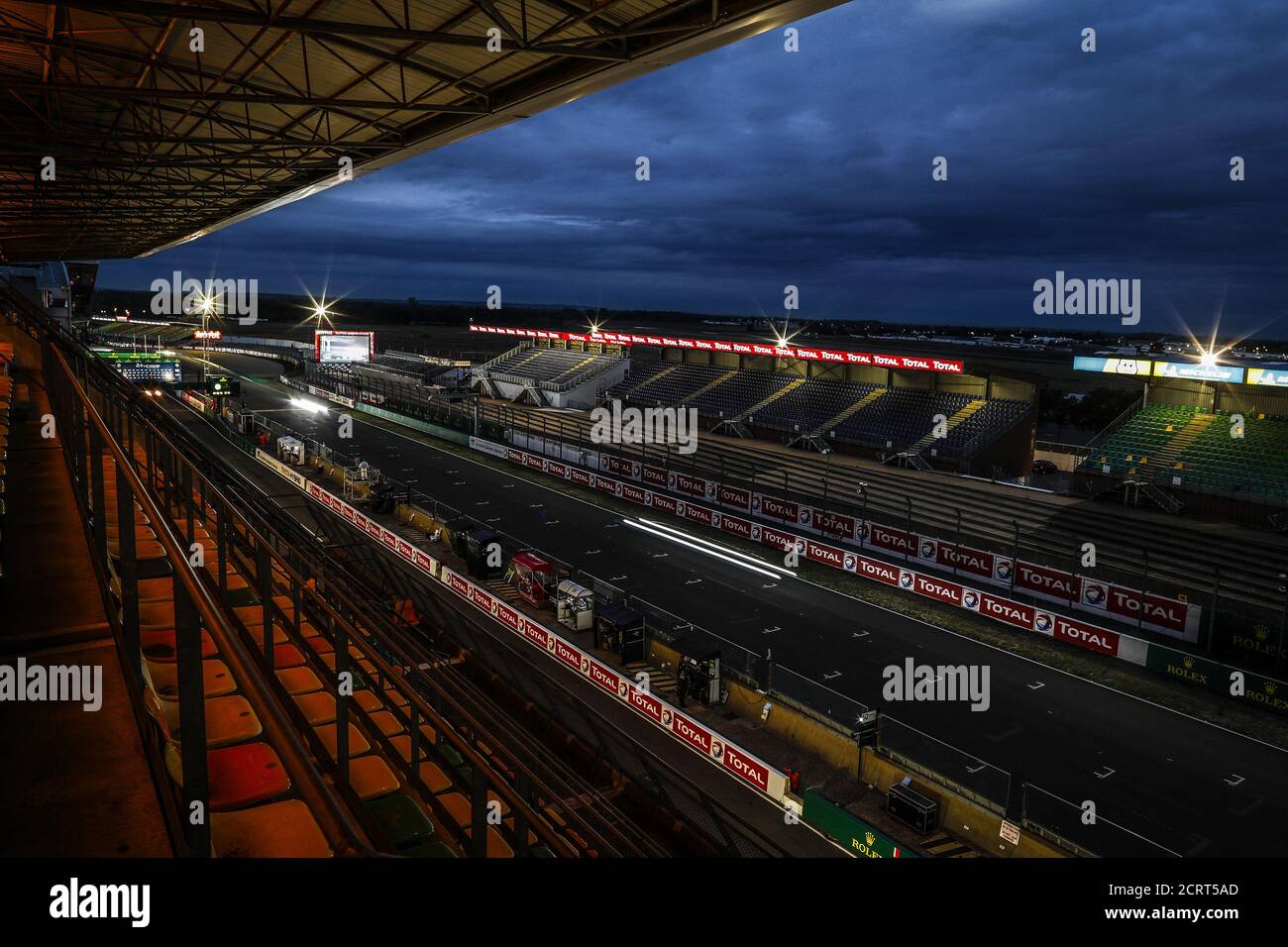 Le mans grandstand hi-res stock photography and images - Alamy