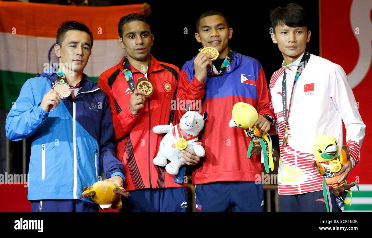 Boxing podium gold silver bronze hi-res stock photography and images ...