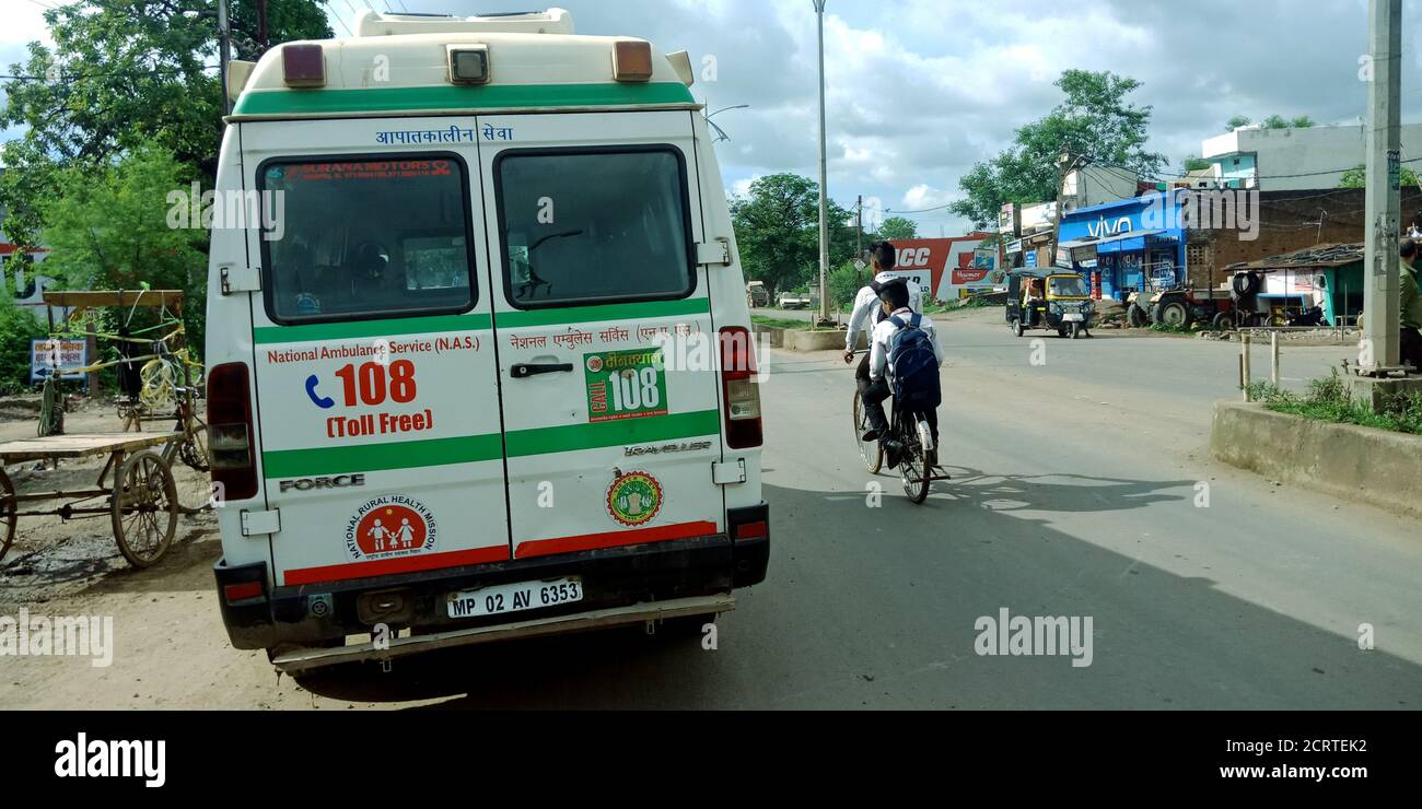 Indian emergency service vehicle hi-res stock photography and images ...