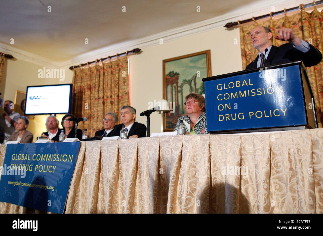 Drug control strategy hi-res stock photography and images - Alamy