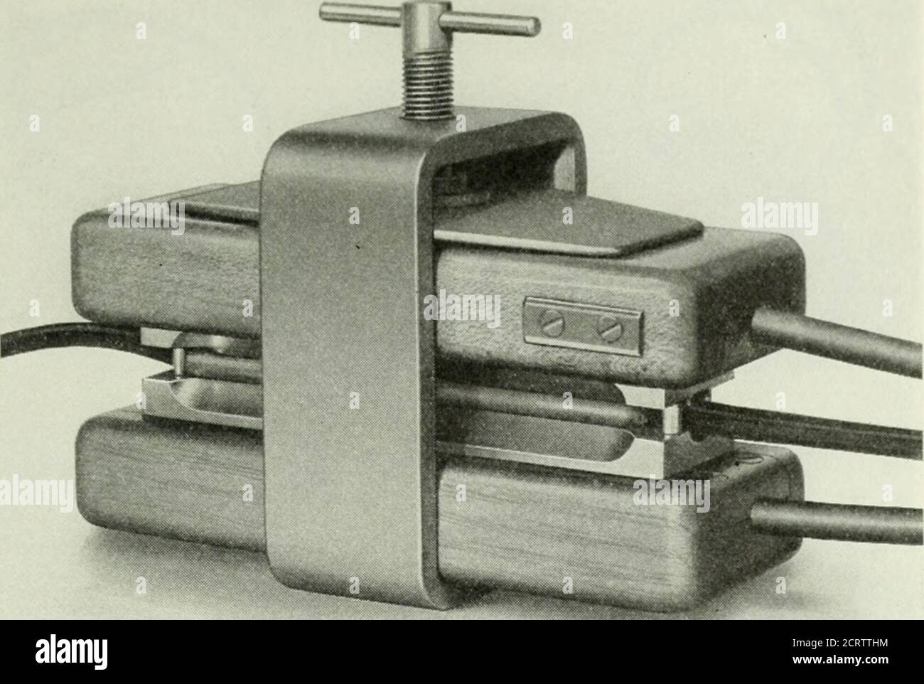 Splice wires hi-res stock photography and images - Alamy