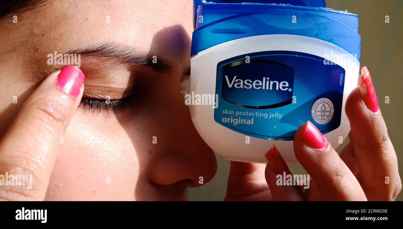 DISTRICT KATNI, INDIA - DECEMBER 30, 2019: an indian girl applying ...