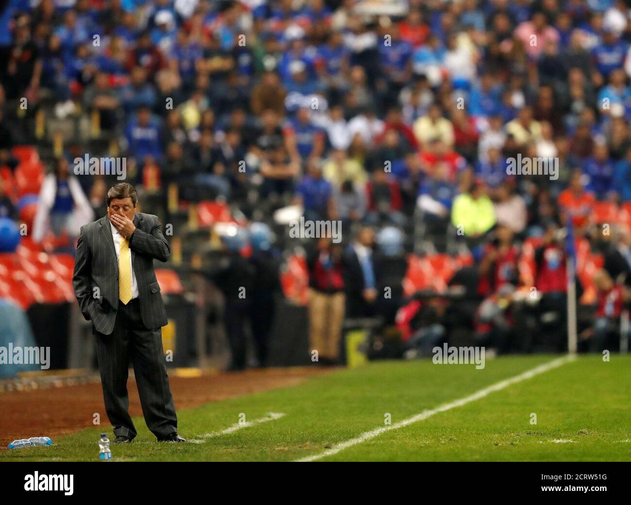 Cruz azul hi-res stock photography and images - Alamy