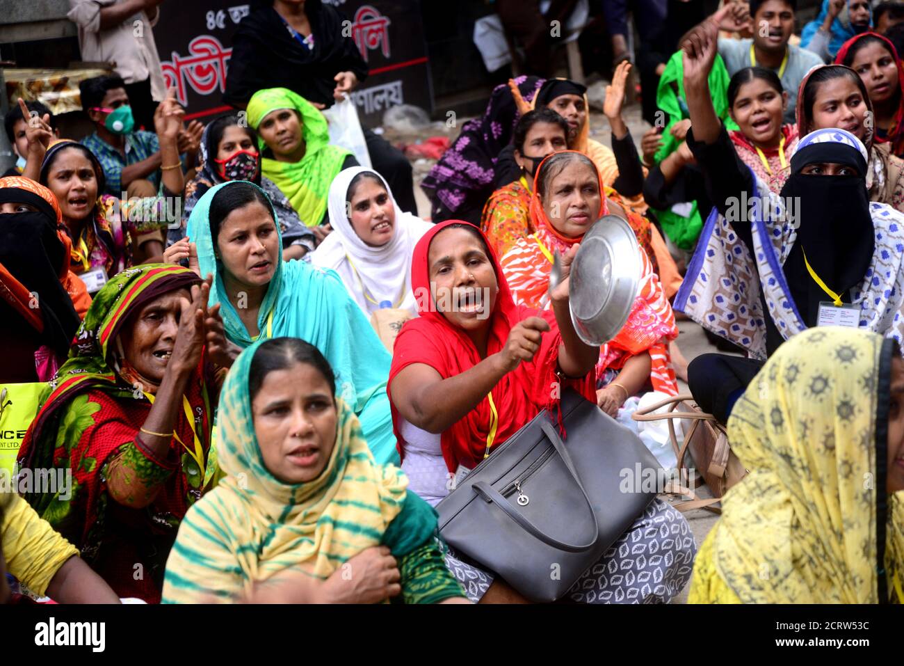 Garments workers of Dragon Group stage a demonstration in front of ...