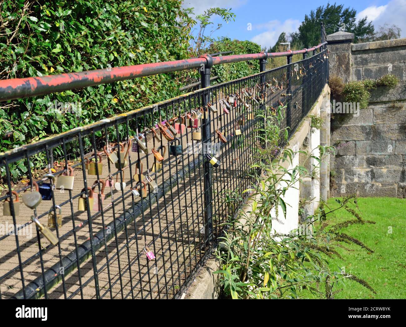 Love locks lovelocks padlocks hi-res stock photography and images - Alamy
