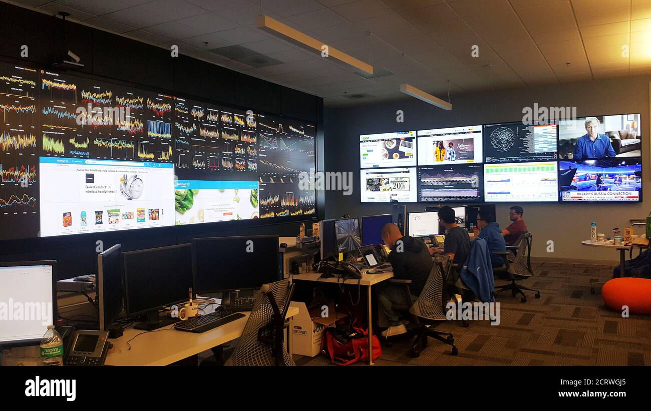 Network Operations Center High Resolution Stock Photography and Images ...