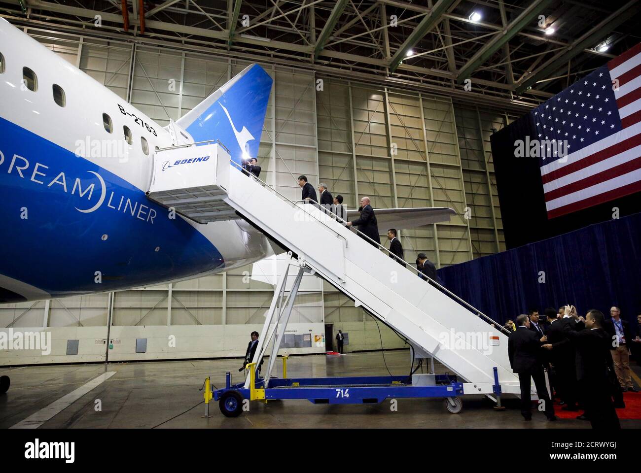 Boeing 737 assembly line hi-res stock photography and images - Alamy